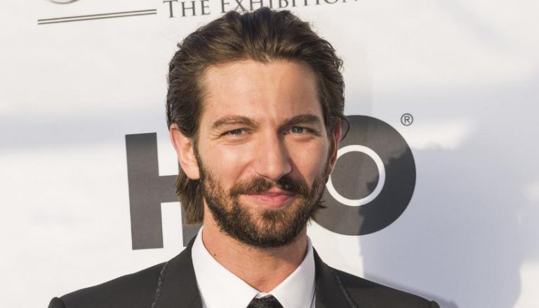 Michiel Huisman Height, Weight, Body Measurements, Shoe Size