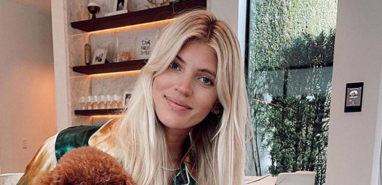 Devon Windsor Height, Weight, Measurements, Bra Size, Shoe Size