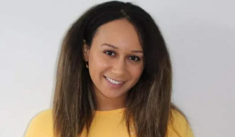 Zoe Smith Height, Weight, Measurements, Bra Size, Shoe Size