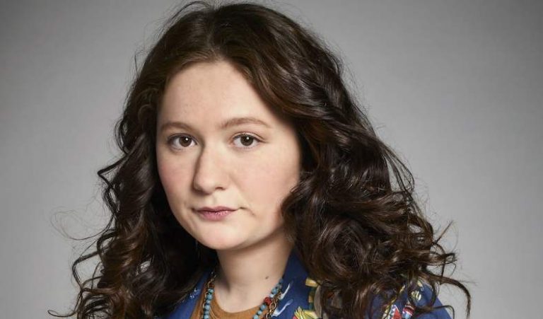 Emma Kenney Height, Weight, Measurements, Bra Size, Shoe Size