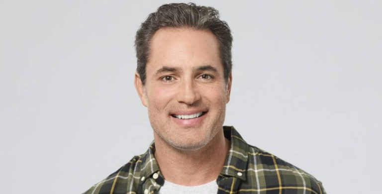 Victor Webster Height, Weight, Body Measurements, Shoe Size