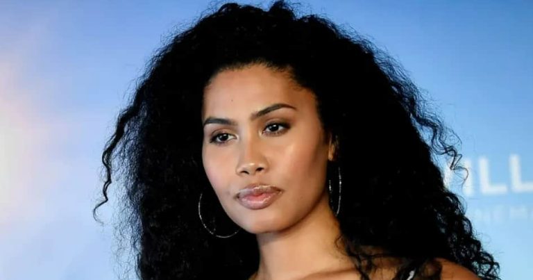 Leyna Bloom Height, Weight, Measurements, Bra Size, Shoe Size