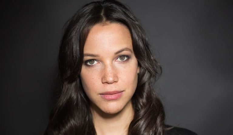 Caroline Ford Height, Weight, Measurements, Bra Size, Shoe Size