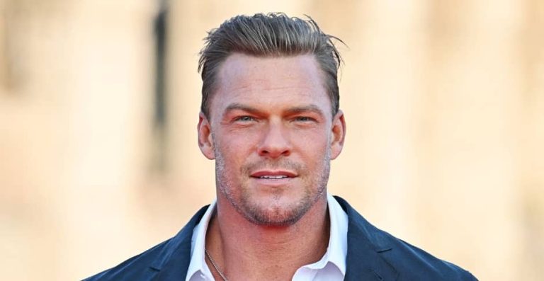 Alan Ritchson Height, Weight, Body Measurements, Shoe Size