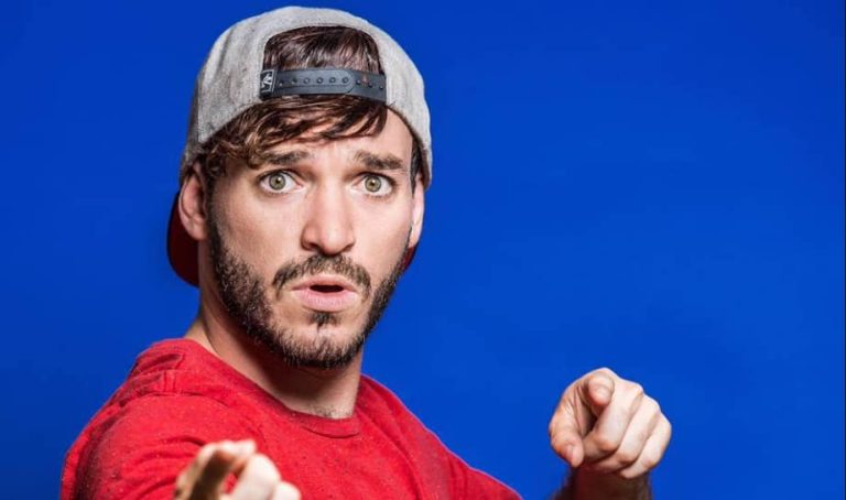 Elton Castee Height, Weight, Body Measurements, Shoe Size