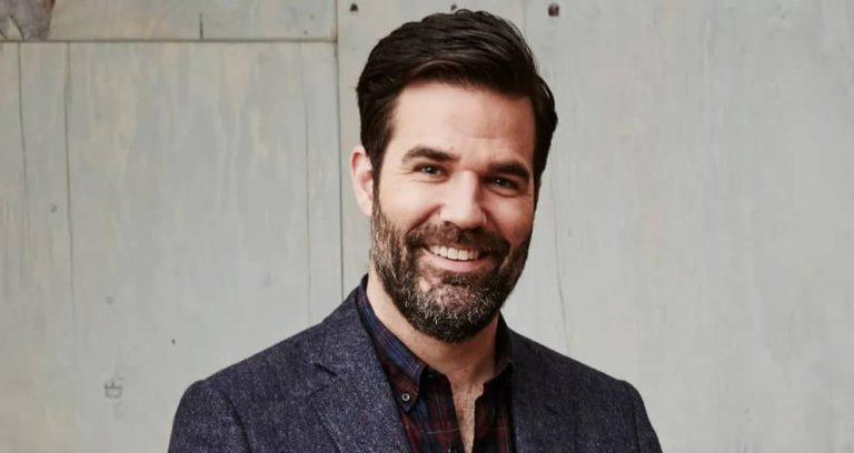 Rob Delaney Height, Weight, Measurements, Shoe Size