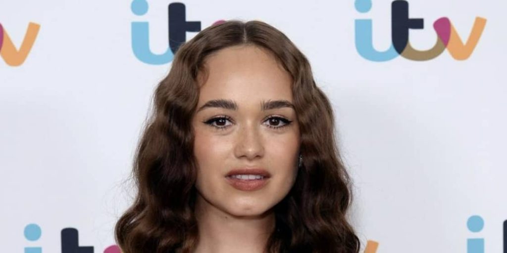 Rose Williams Height, Weight, Measurements, Bra Size, Shoe Size