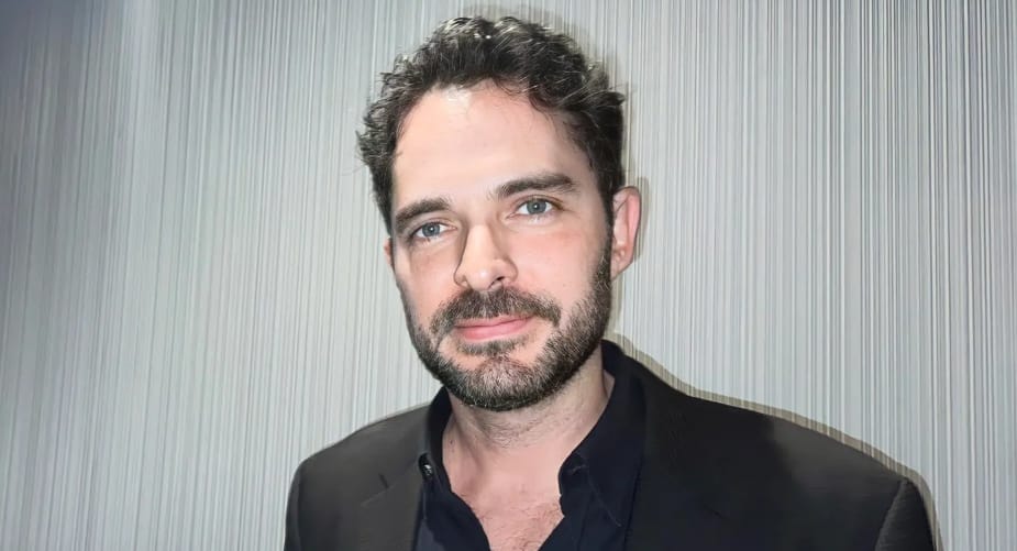 Manolo Cardona Height, Weight, Measurements, Shoe Size